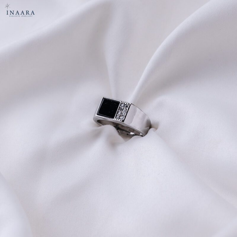 Valor Ring - Inaara Exquisite Jewellery